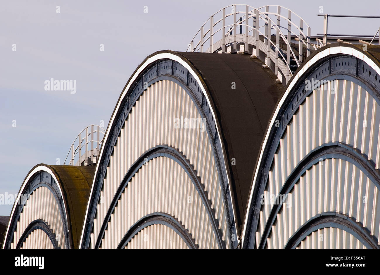 Platform roof hi-res stock photography and images - Alamy
