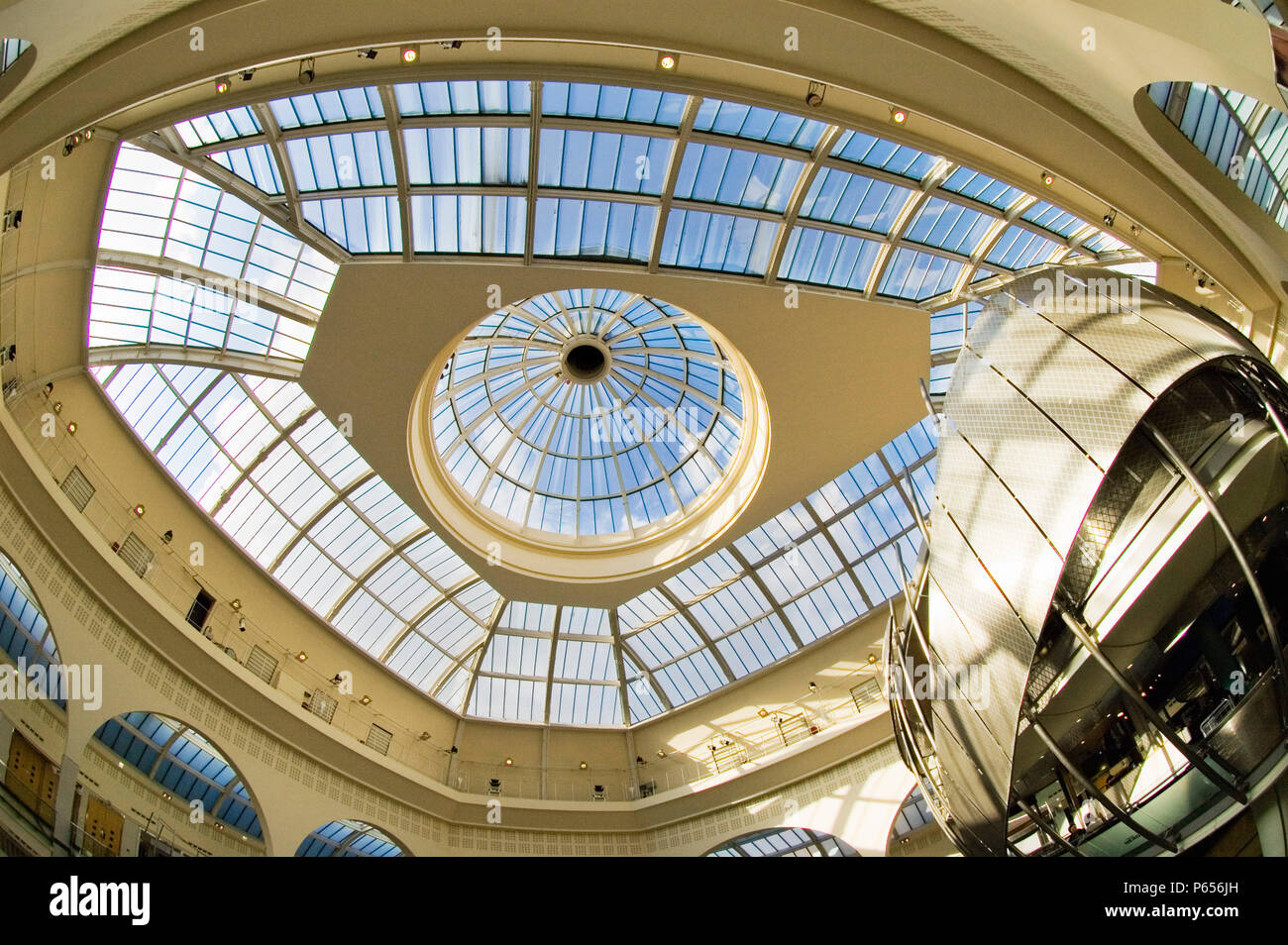 Triangle shopping centre hi-res stock photography and images - Alamy