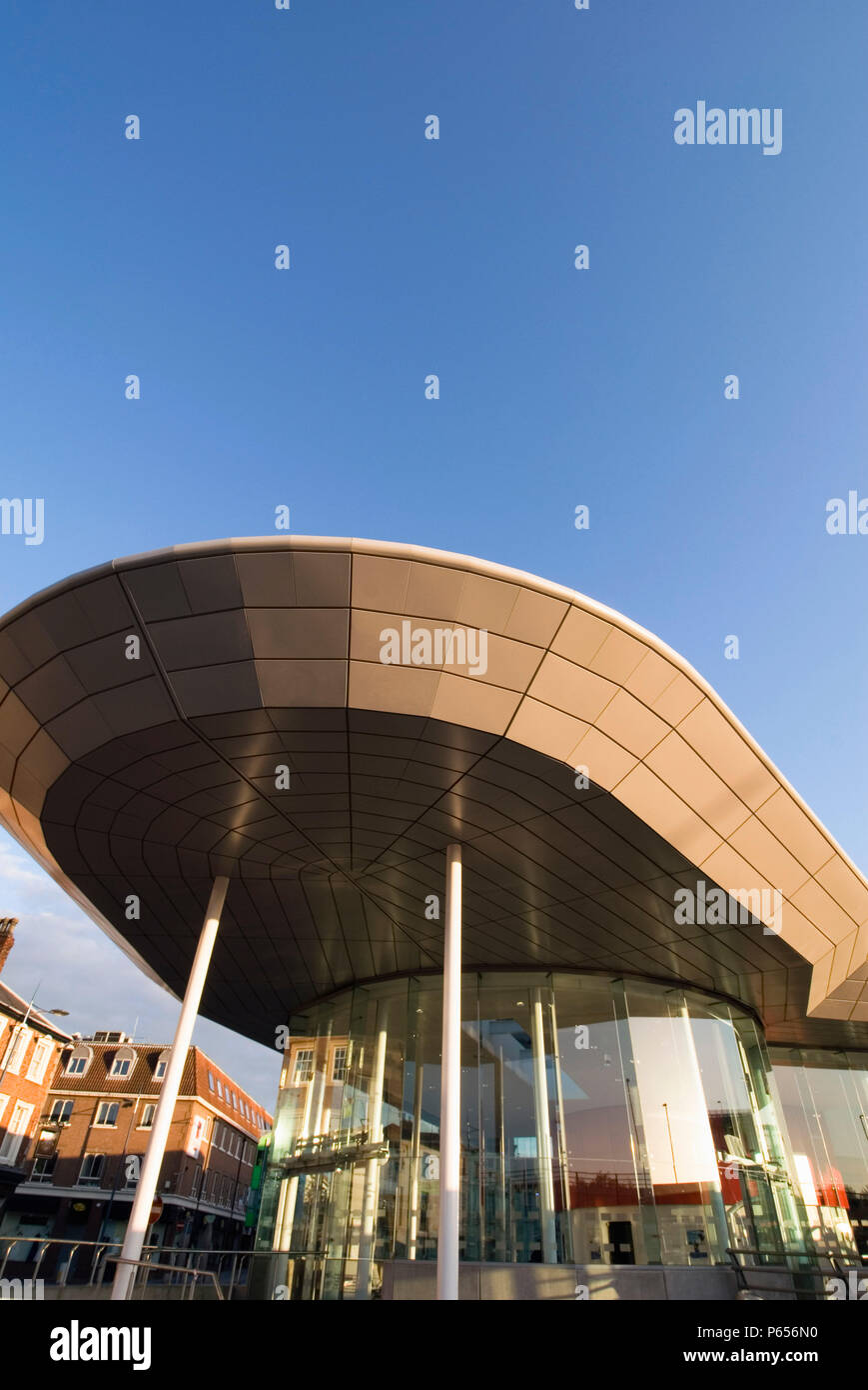 Warrington bus hi-res stock photography and images - Alamy