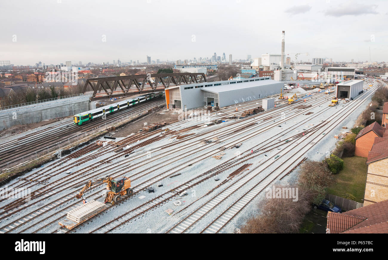 New cross gate hi-res stock photography and images - Alamy