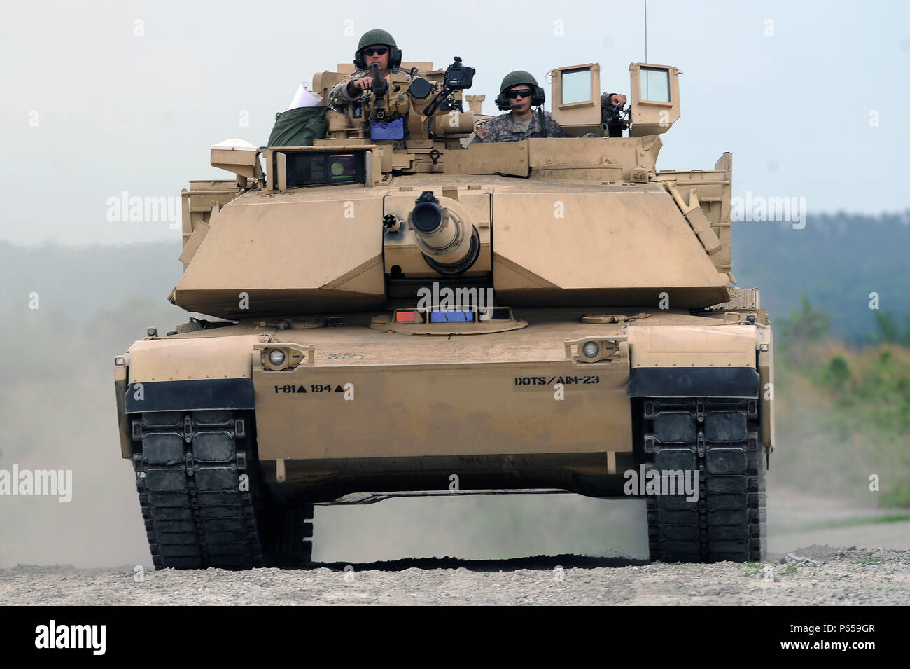 Members of a tank crew with the Tennessee Army National Guard’s H Troop ...