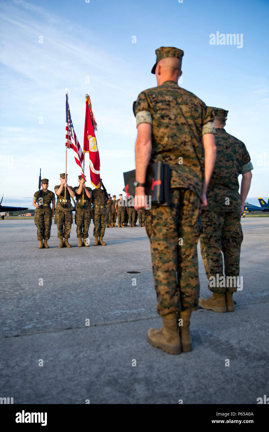 Marine air ground task force electronic warfare hi-res stock ...