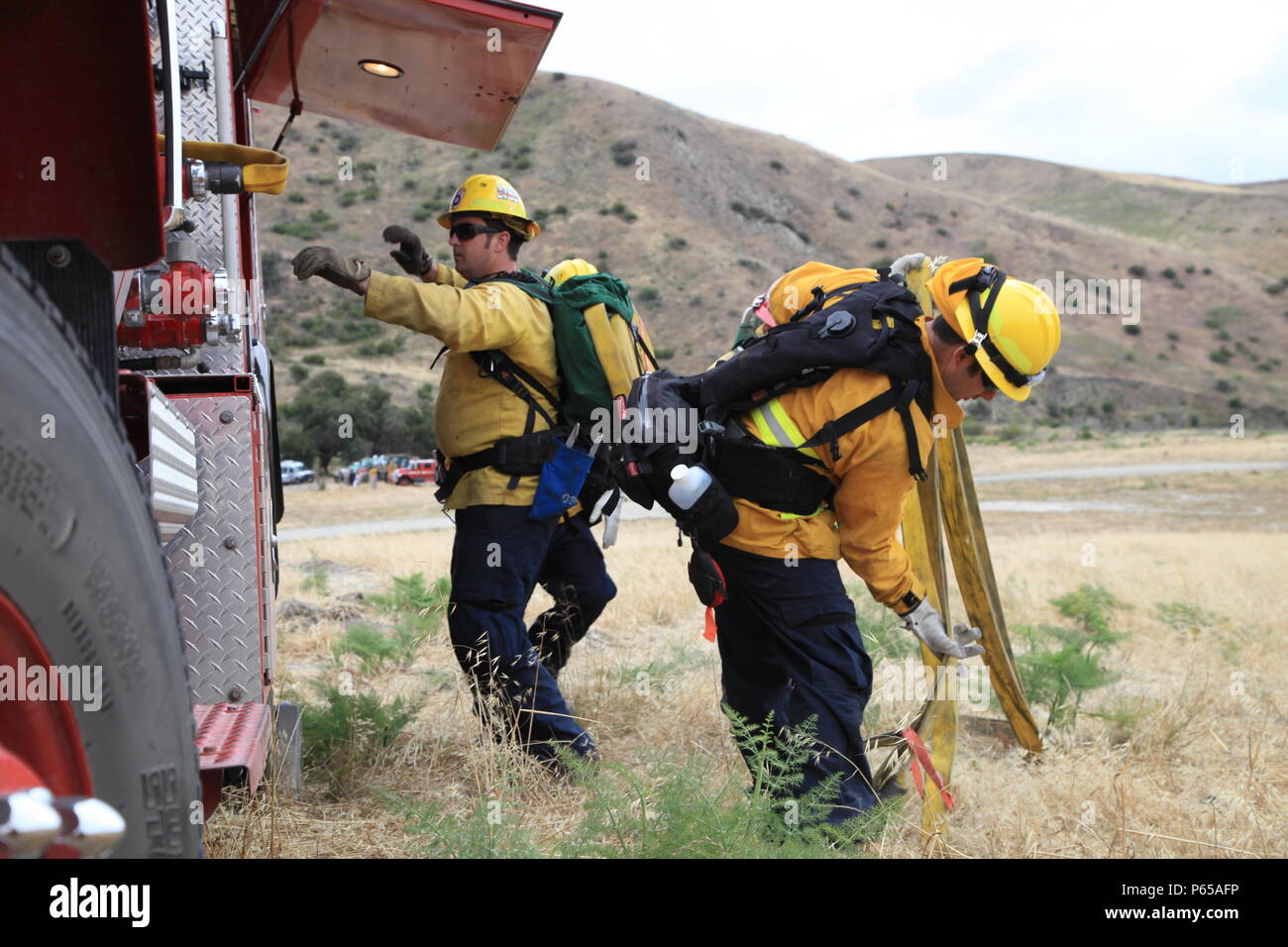 2016 wildland firefighting exercise hi-res stock photography and images ...