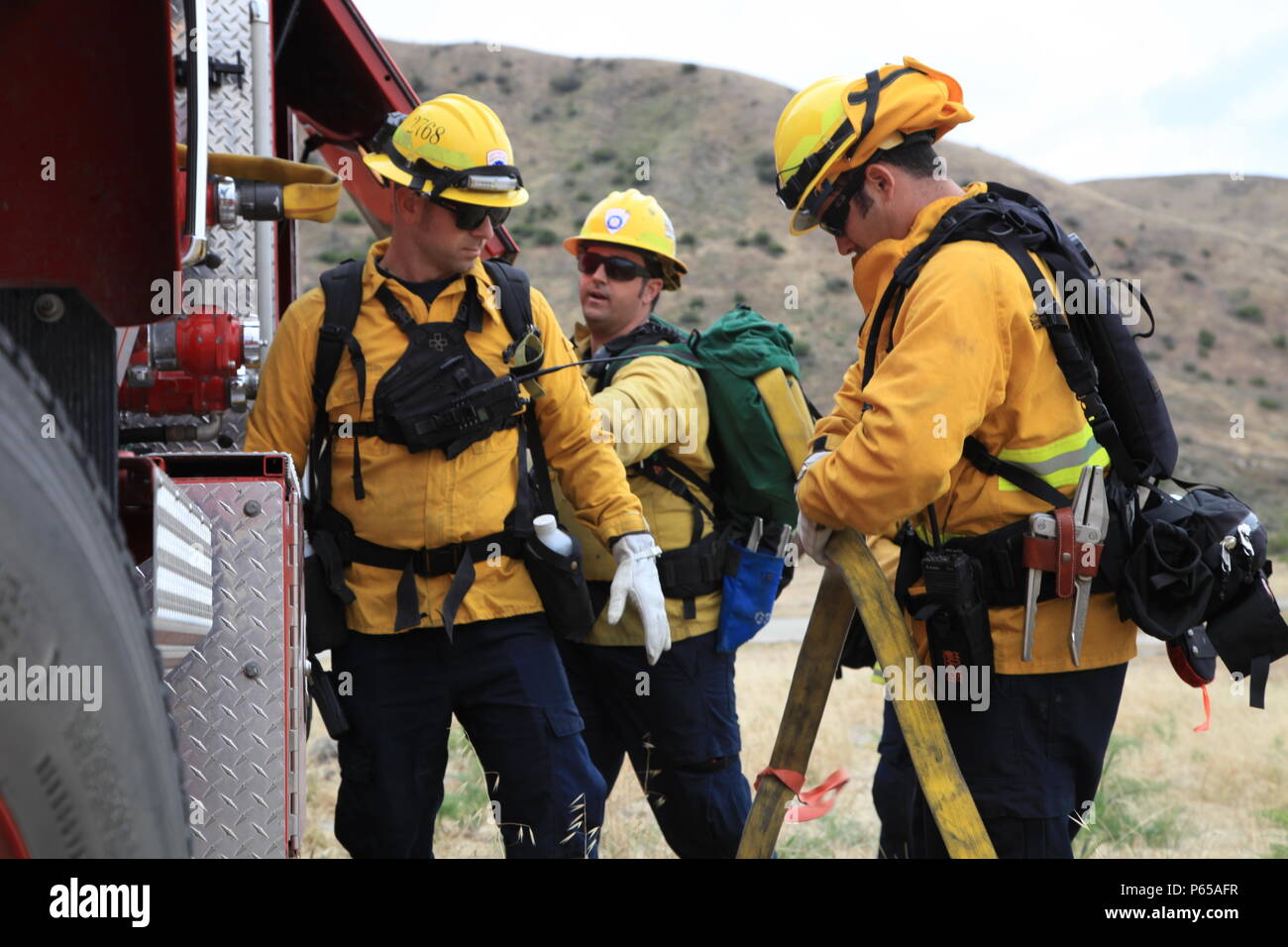 2016 wildland firefighting exercise hi-res stock photography and images ...