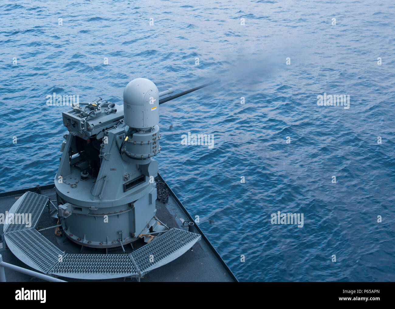 160502-N-UD666-208 PACIFIC OCEAN (MAY 3, 2016) A MK 38 MOD 2 25mm ...