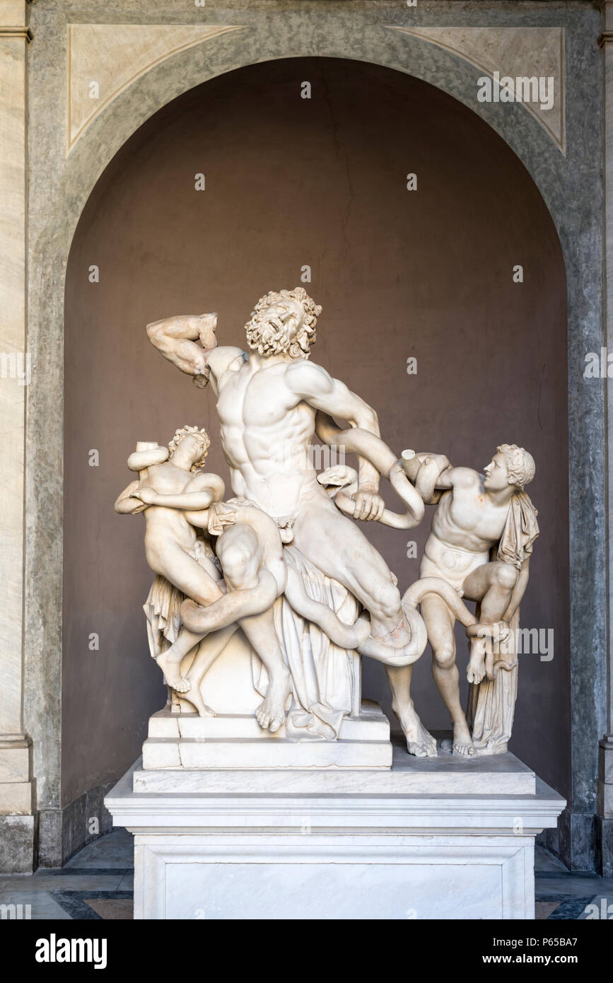 Sculpture of the laocoon in the Vatican Museums Stock Photo - Alamy