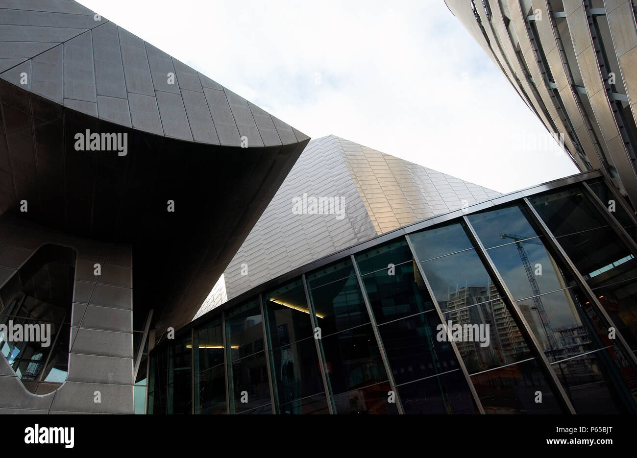 Exterior view of the Imperial War Museum of the North, Manchester ...