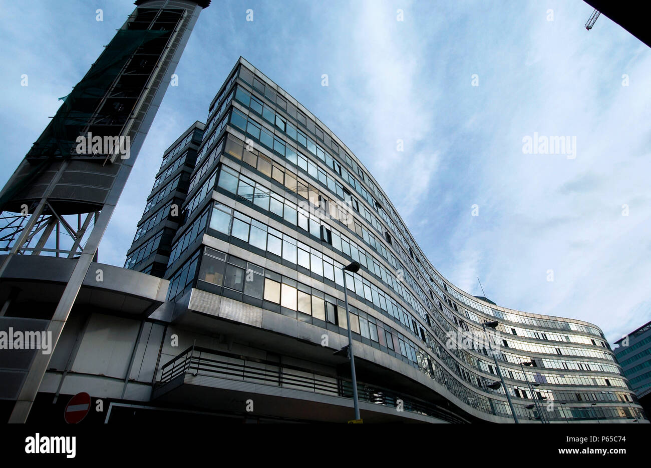 Office block manchester hi-res stock photography and images - Alamy