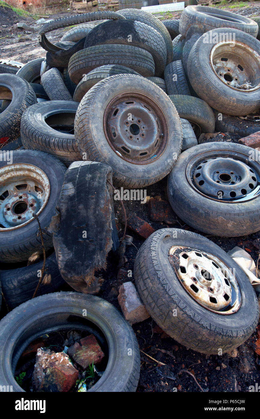 Pile of used Tyres Stock Photo - Alamy