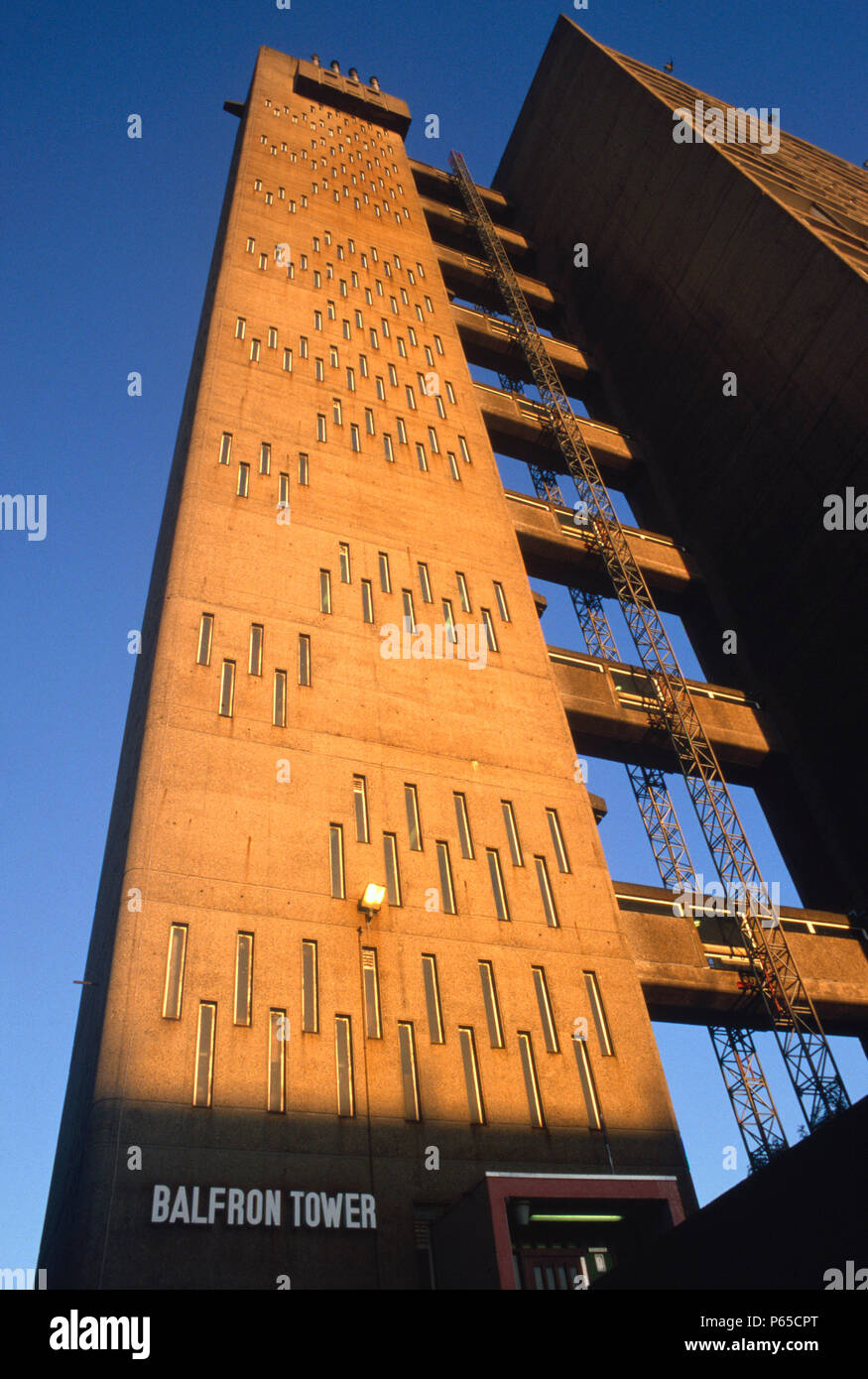 Tower hamlets council estate hi-res stock photography and images - Alamy