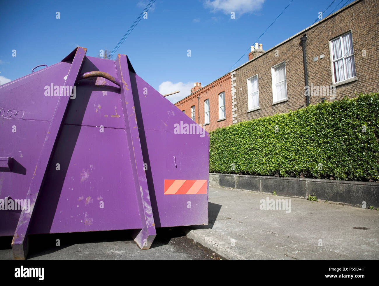 Skip on street hi-res stock photography and images - Alamy