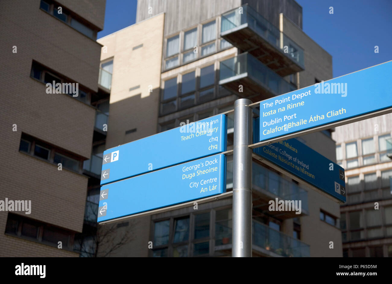 02 signage hi-res stock photography and images - Alamy