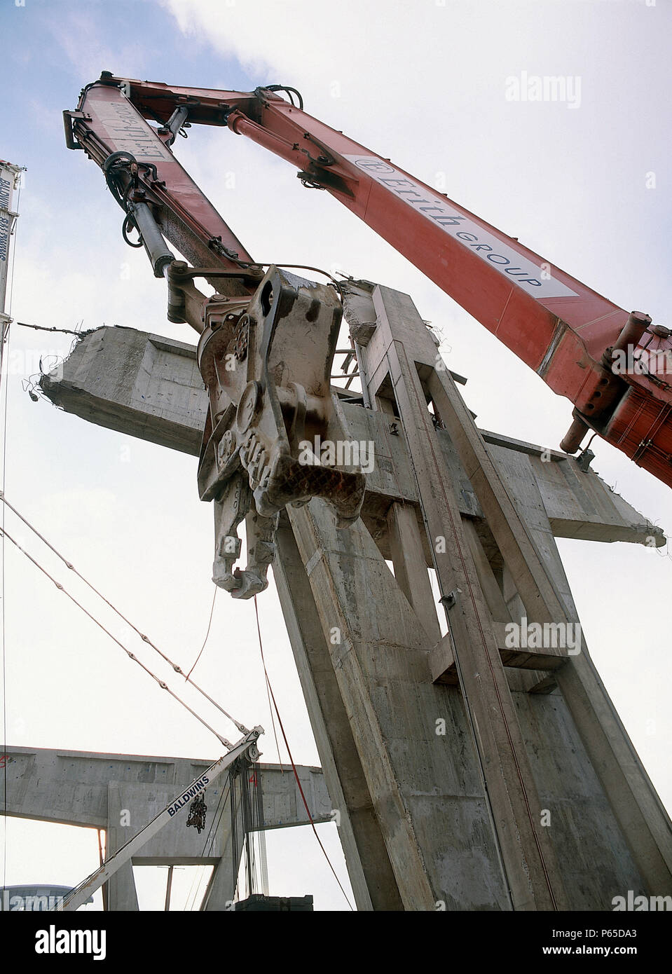 Demolition and dismantling of the reinforced concrete Seacon building ...