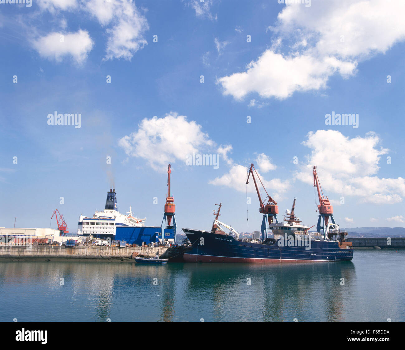 Bilbao ferry hi-res stock photography and images - Alamy