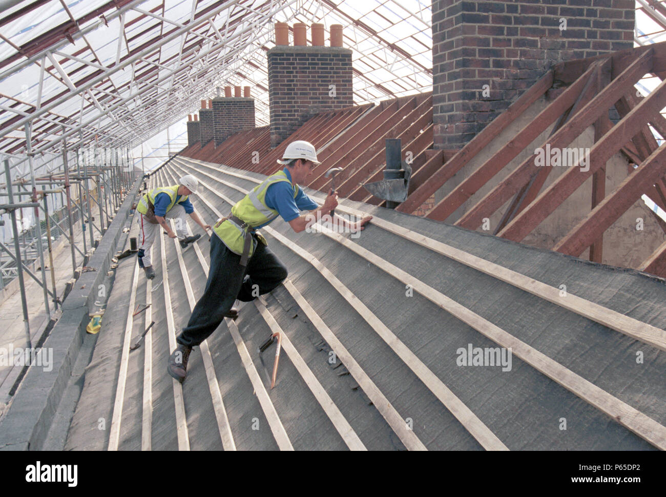 Slating roof hi-res stock photography and images - Alamy