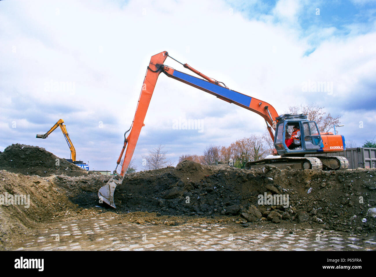 Long Reach Excavator High Resolution Stock Photography and Images - Alamy