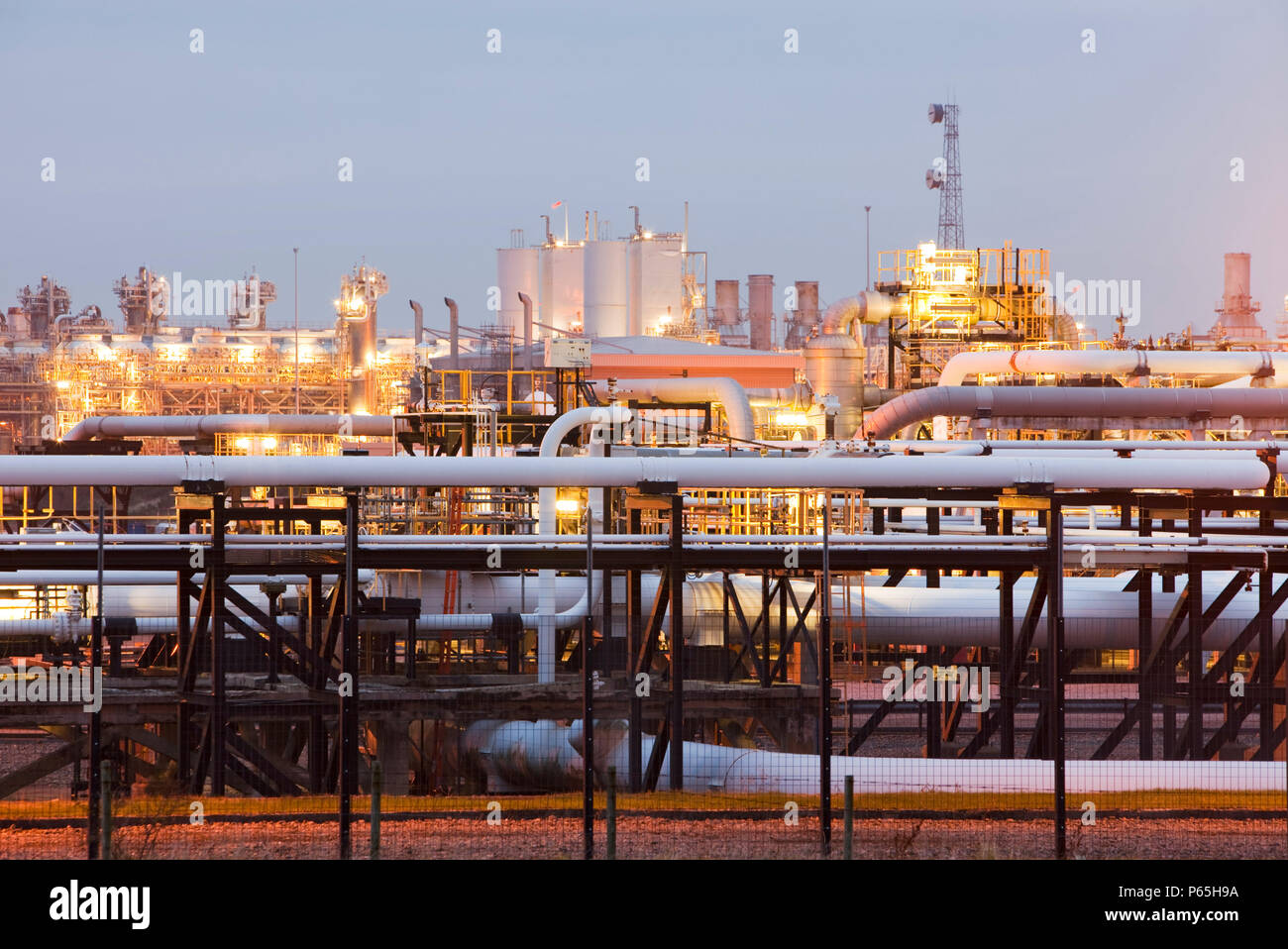 Fossil fuel plant uk hi-res stock photography and images - Alamy