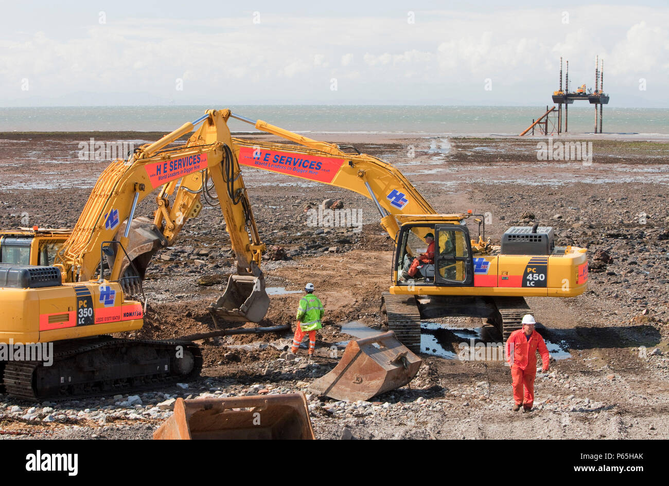 Construction workers sustainability hi-res stock photography and images ...
