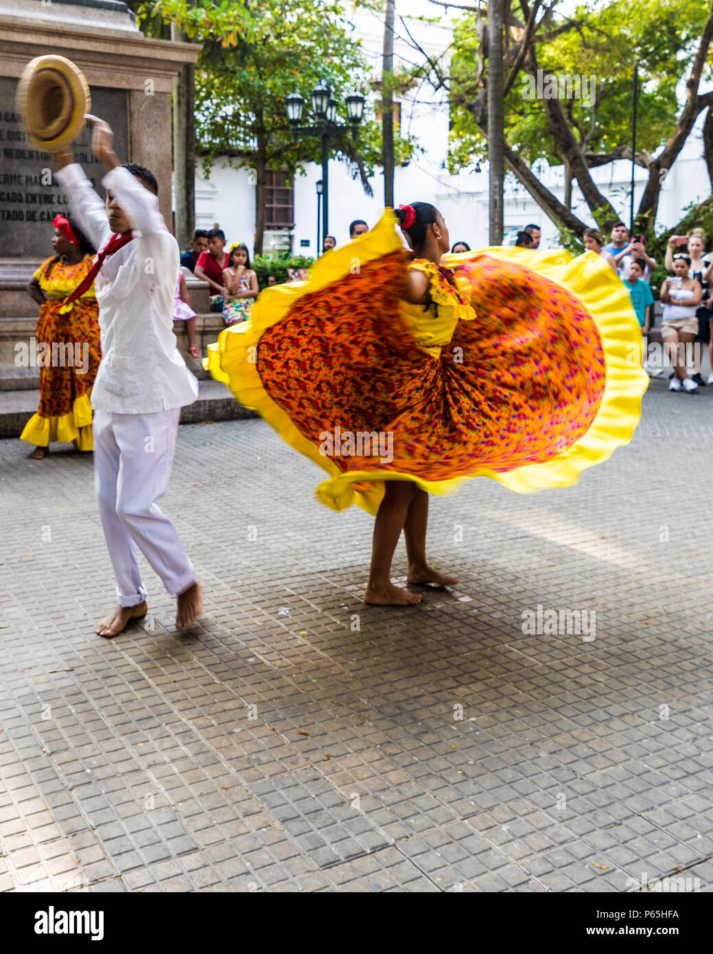 Colombian dance costume hi-res stock photography and images - Alamy