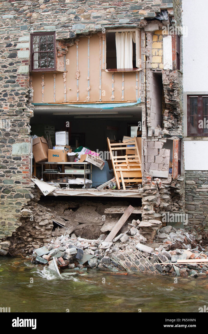 House collapse flood damage hi-res stock photography and images - Alamy