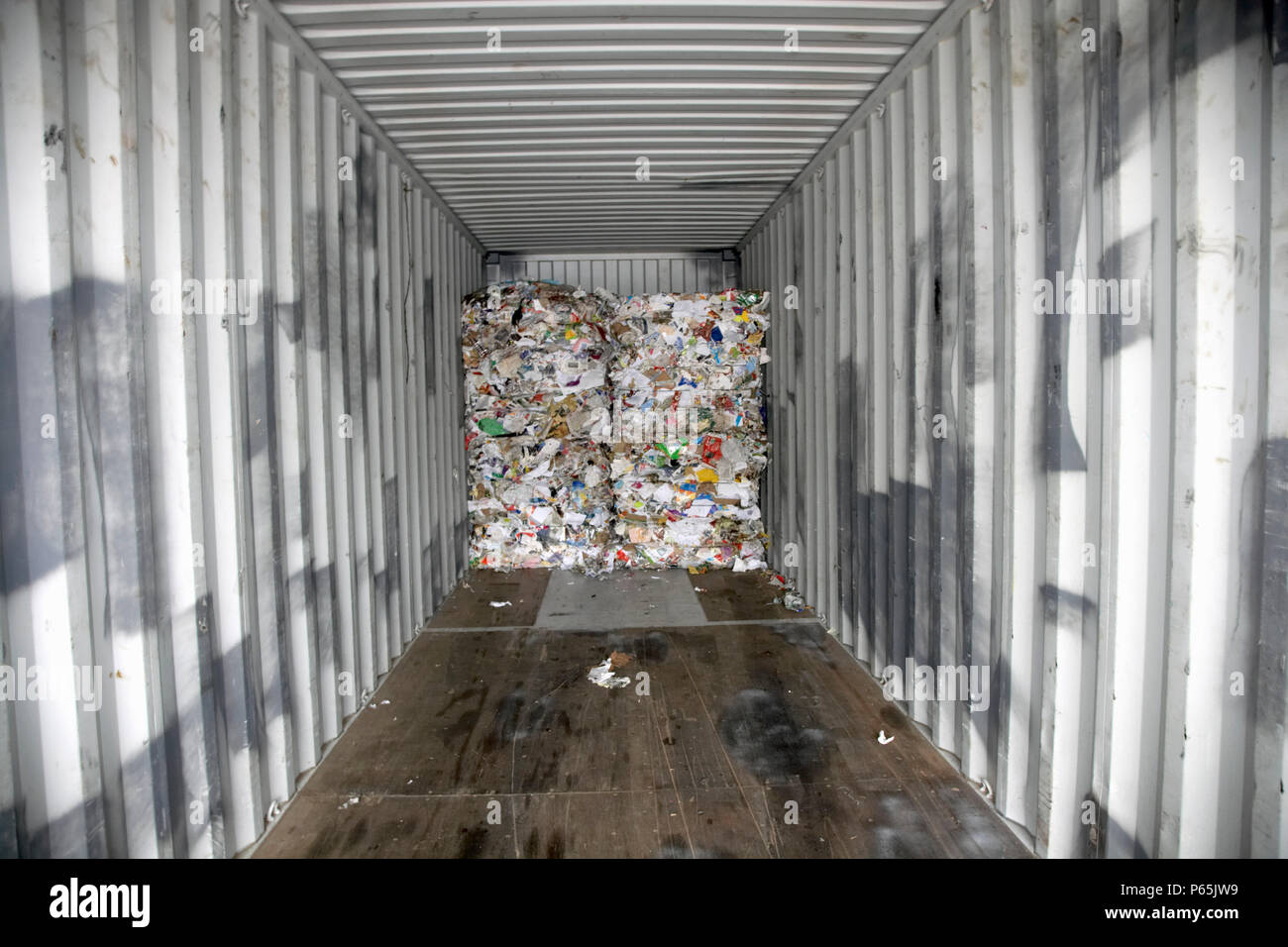 Recycling facility interior hi-res stock photography and images - Alamy
