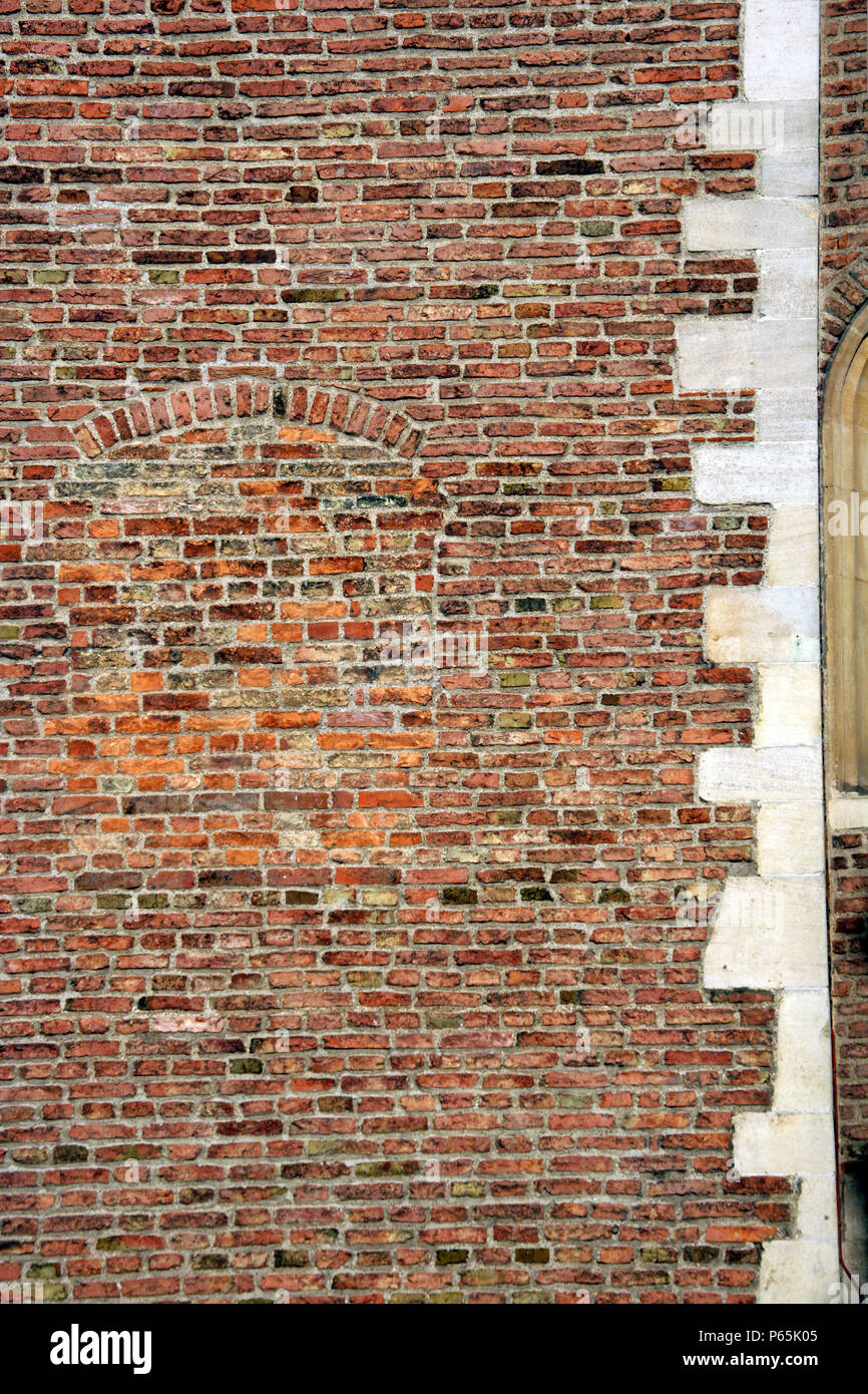 Blocked off window in a brick wall Stock Photo - Alamy