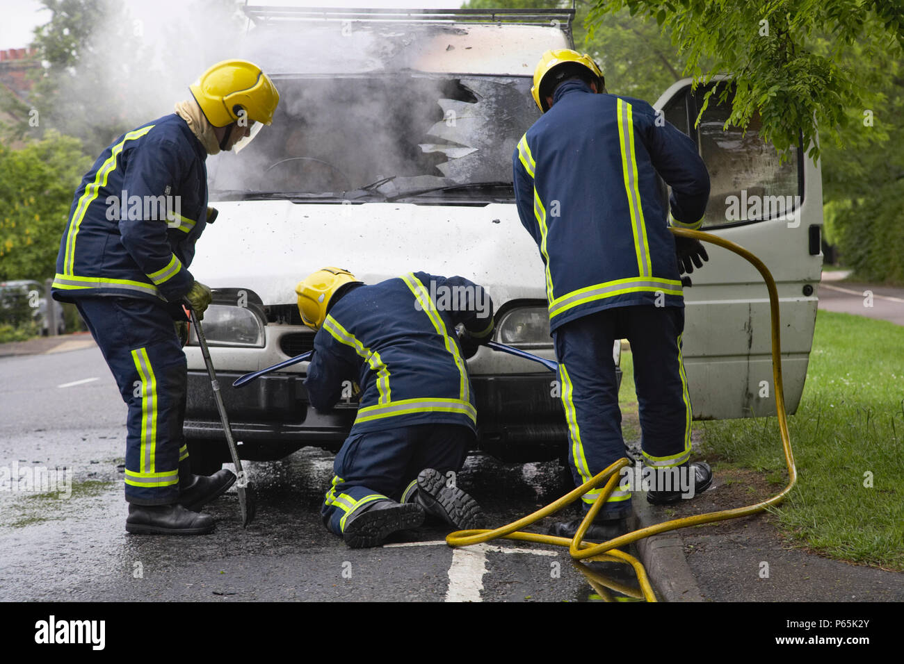 Van fire hi-res stock photography and images - Alamy