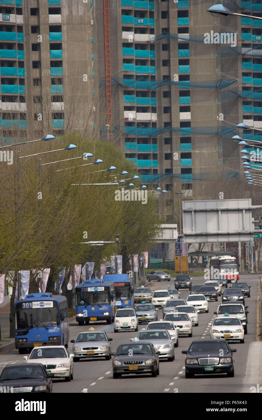 Traffic and Construction, Seoul, South Korea Stock Photo - Alamy