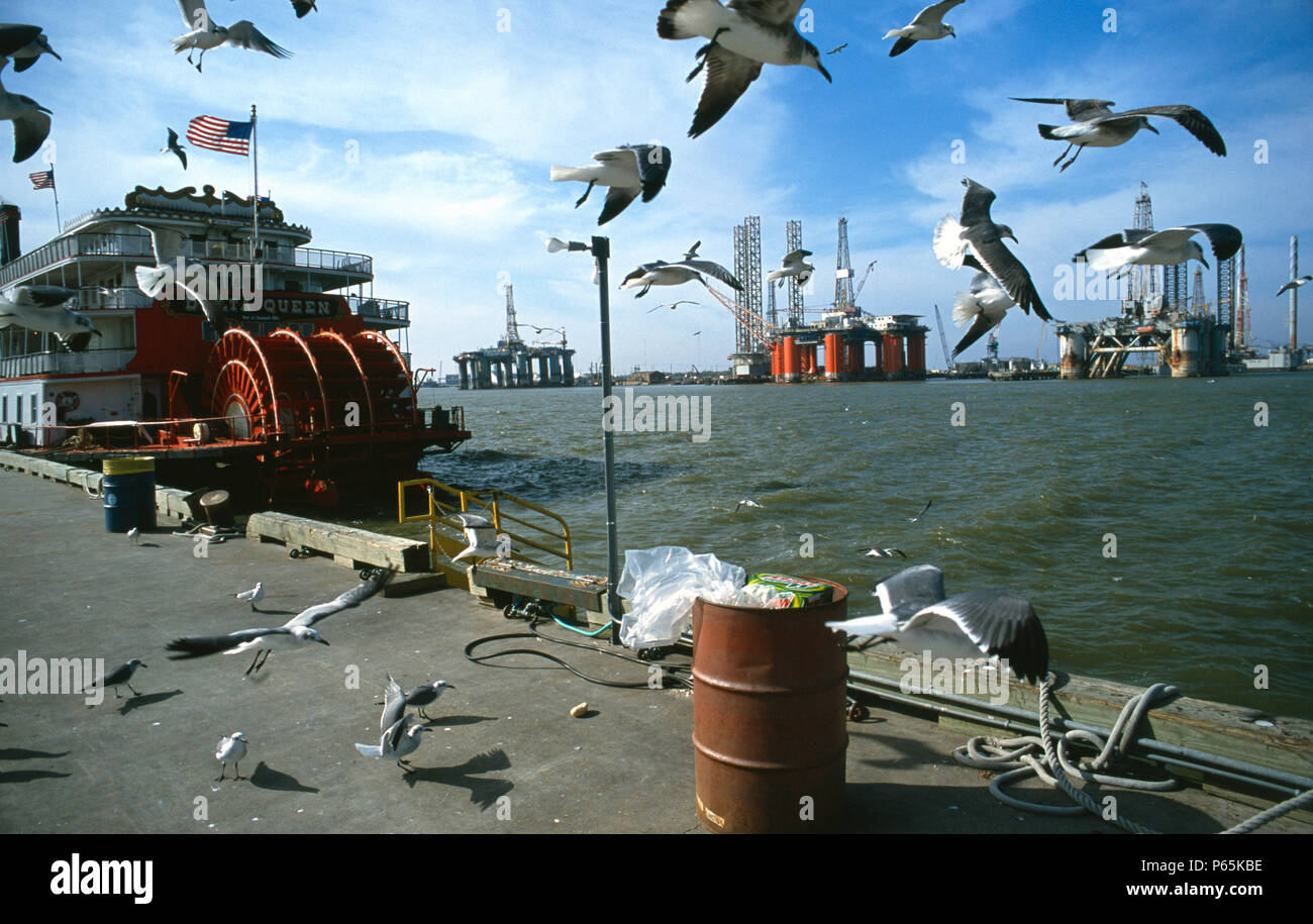 Offshore oil rig texas hi-res stock photography and images - Alamy