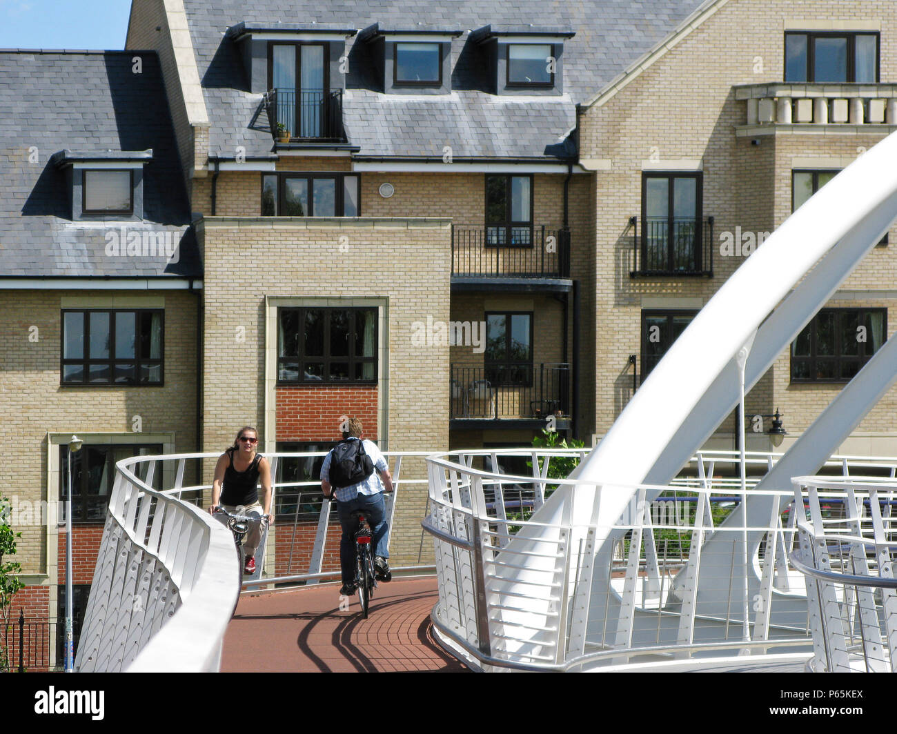 New cycle bridge over River Cam, Cambridge, UK Stock Photo - Alamy