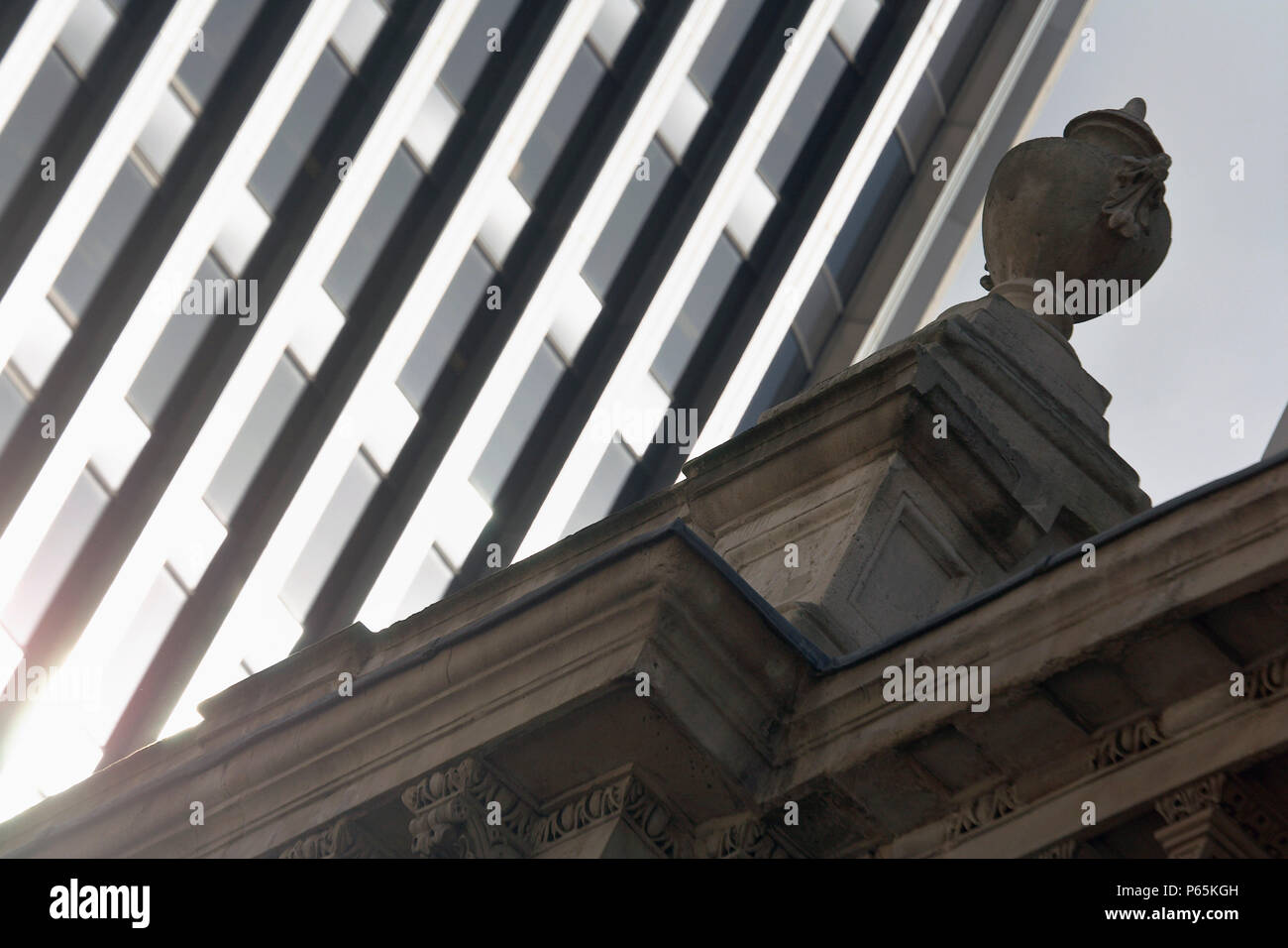 Classical and modern architecture hi-res stock photography and images ...