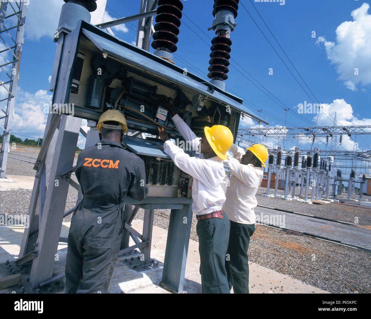 Electrical sub station utilities hi-res stock photography and images ...