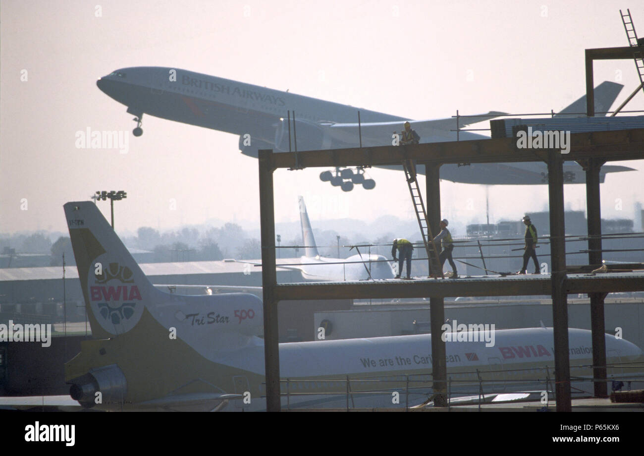 Construction of T3 extension, Heathrow Airport Stock Photo - Alamy