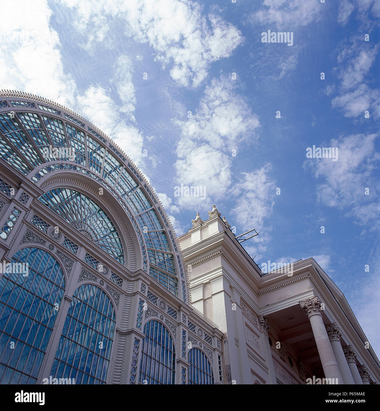 Royal opera house vilar floral hall hi-res stock photography and images ...
