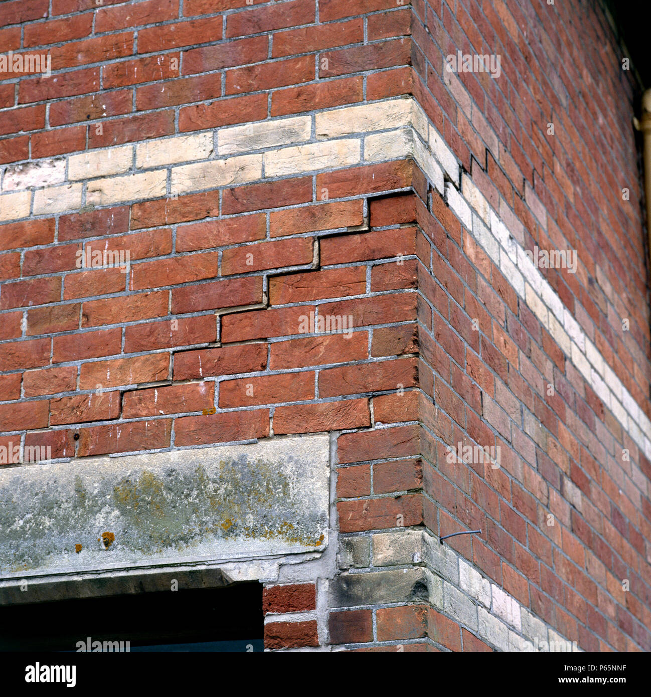 Subsidence repair hi-res stock photography and images - Alamy