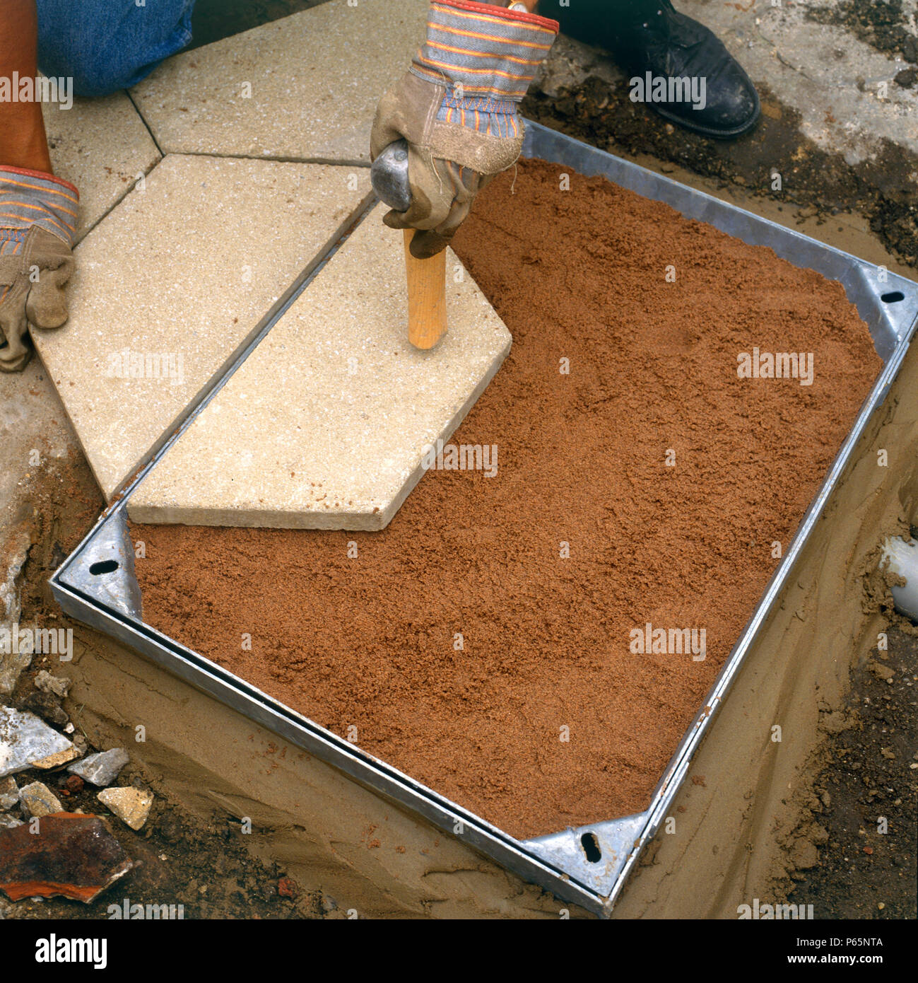 Manhole cover garden hi-res stock photography and images - Alamy