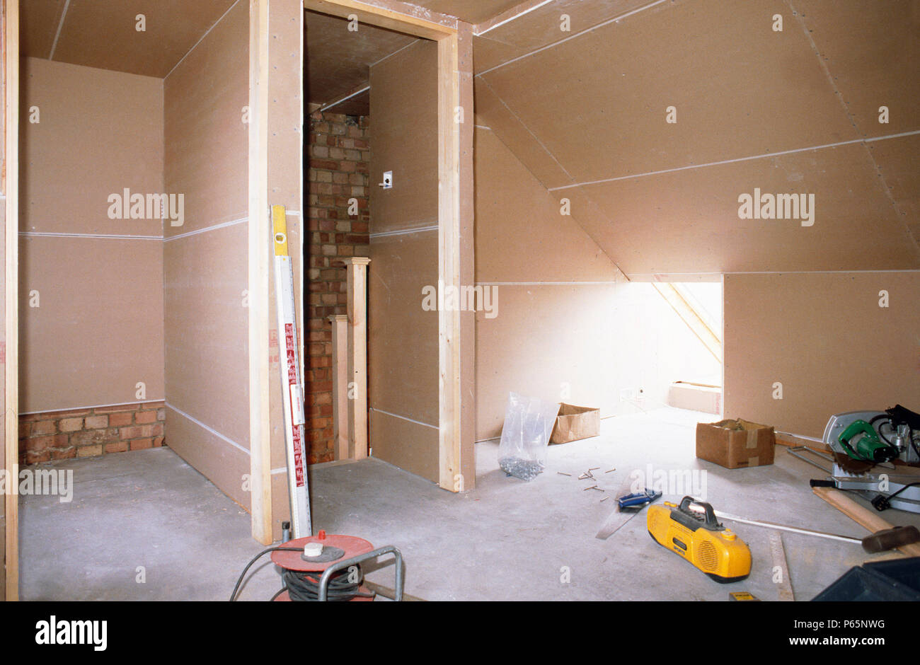 Insulating loft hi-res stock photography and images - Alamy