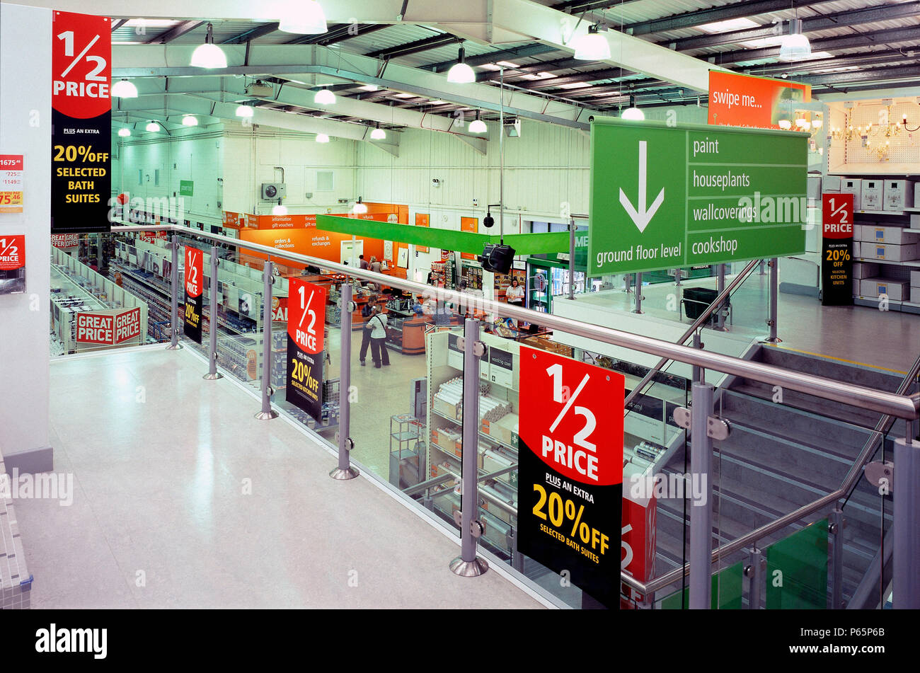 Inside a DIY Store Stock Photo - Alamy