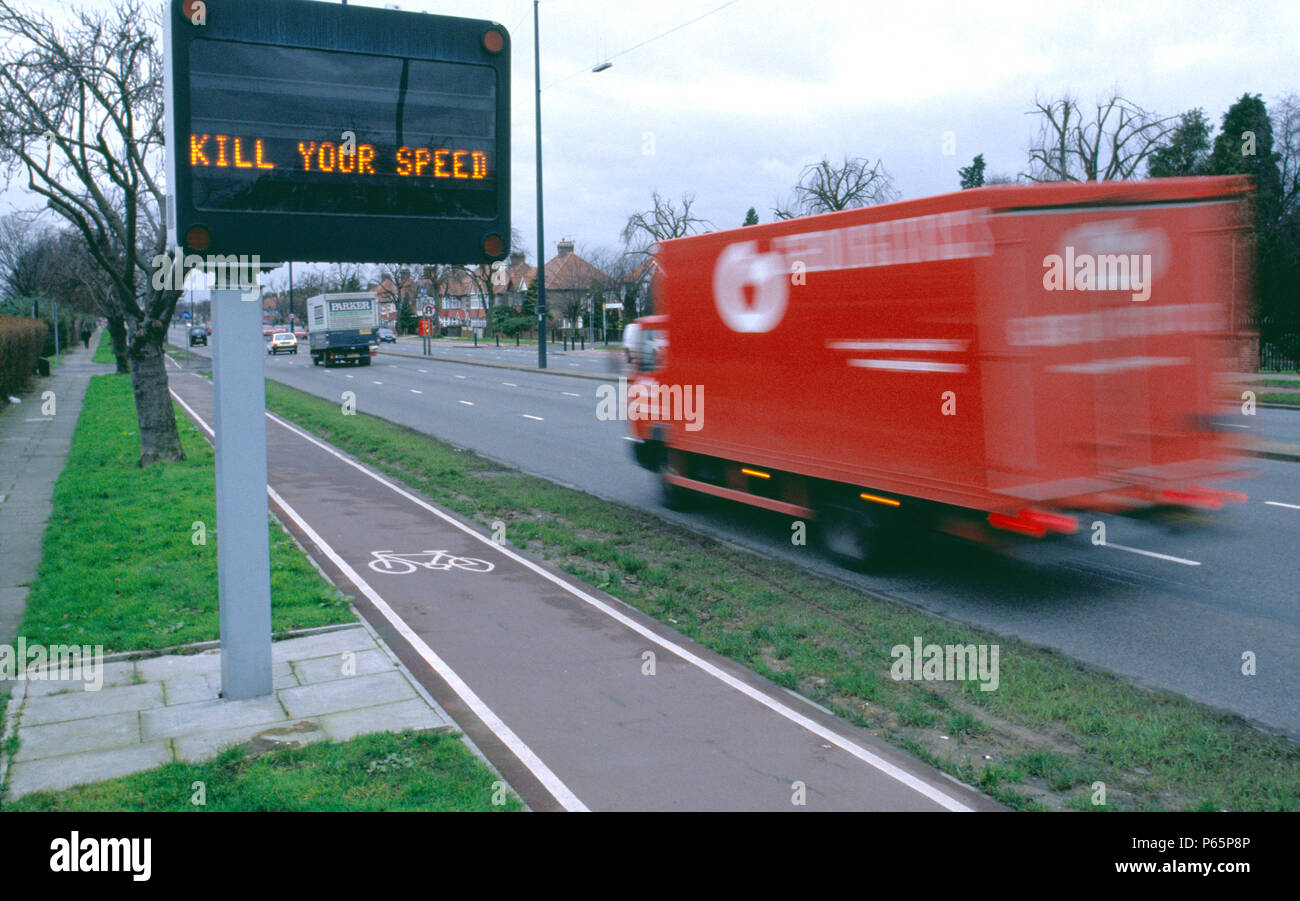 Variable message signs hi-res stock photography and images - Alamy