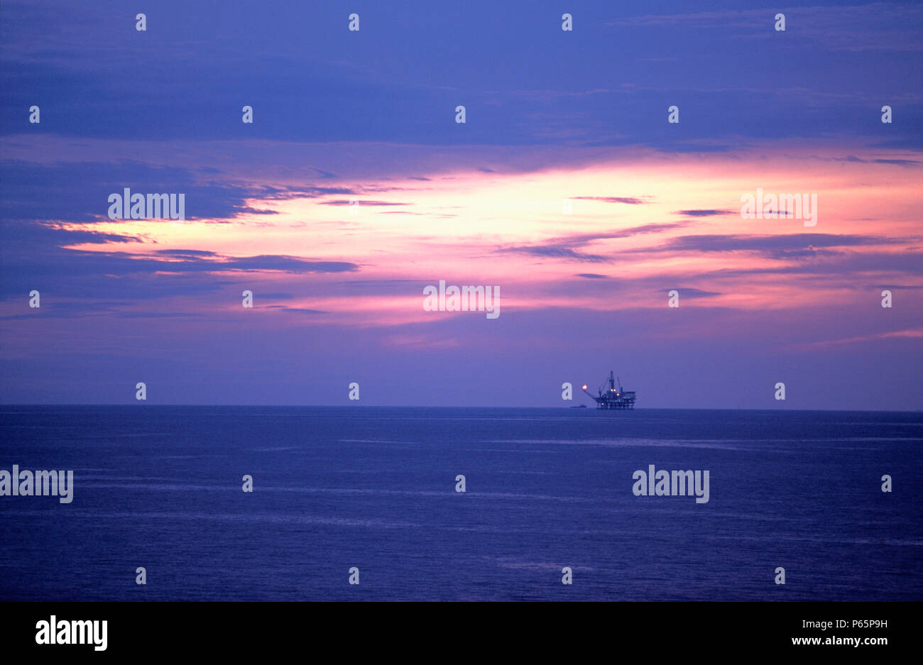 Oil Rig in the Caspian Sea, Azerbaijan Stock Photo - Alamy