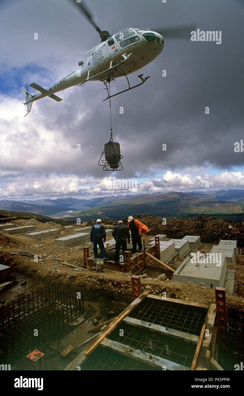 Delivery lowering hi-res stock photography and images - Alamy