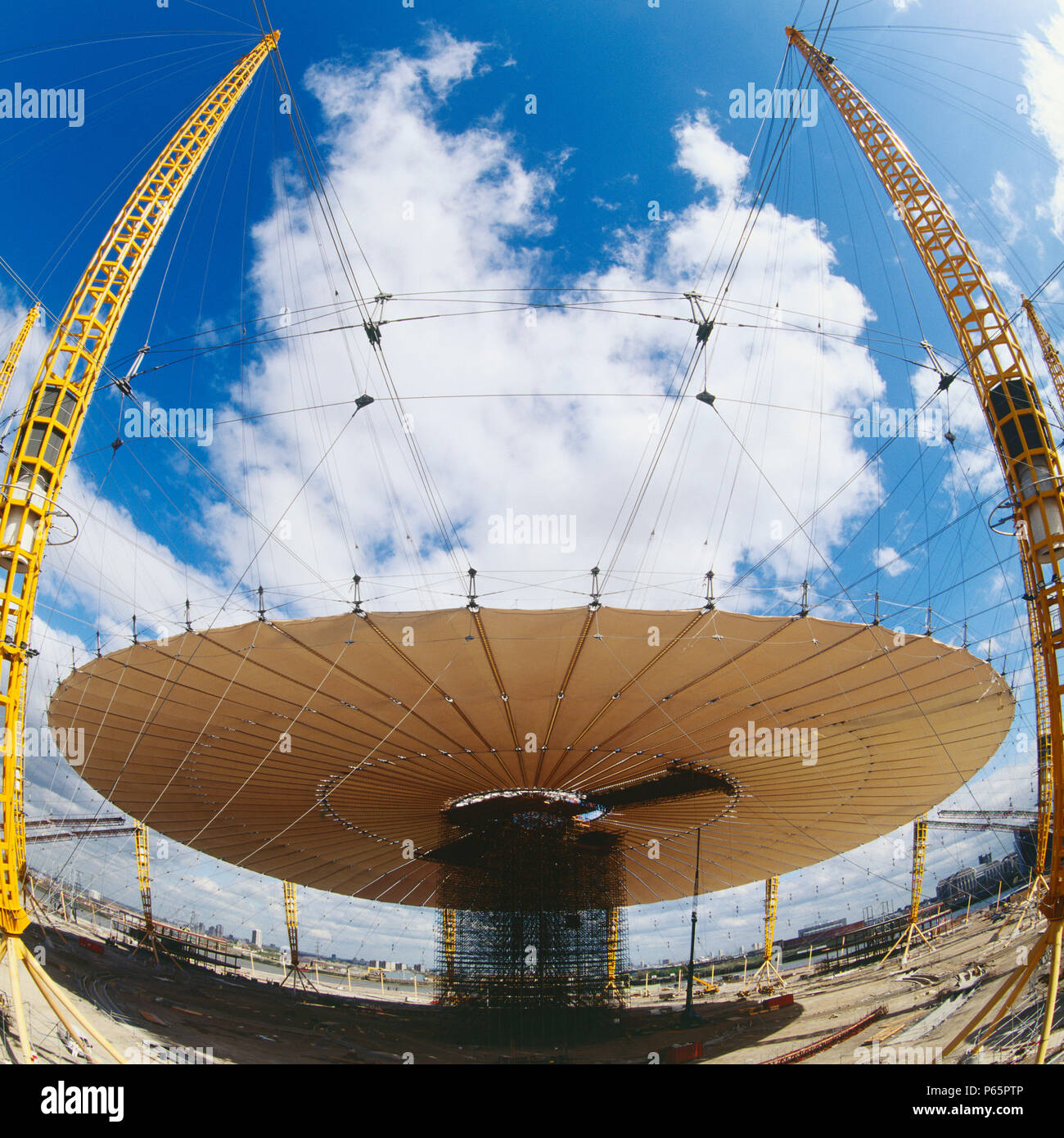Construction of roof structure of Millennium Dome, Greenwich, London ...