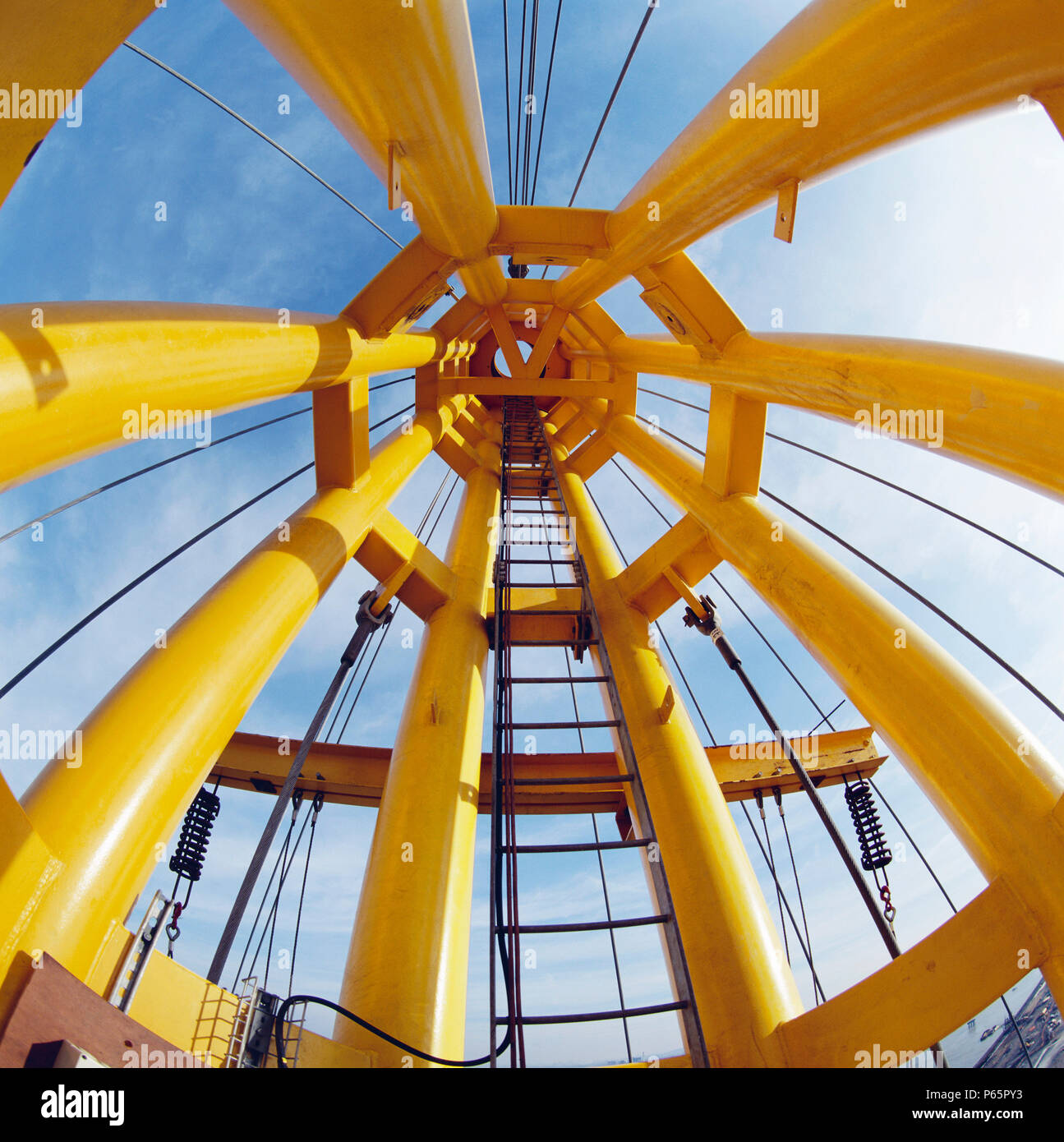 Steel roof support hi-res stock photography and images - Alamy