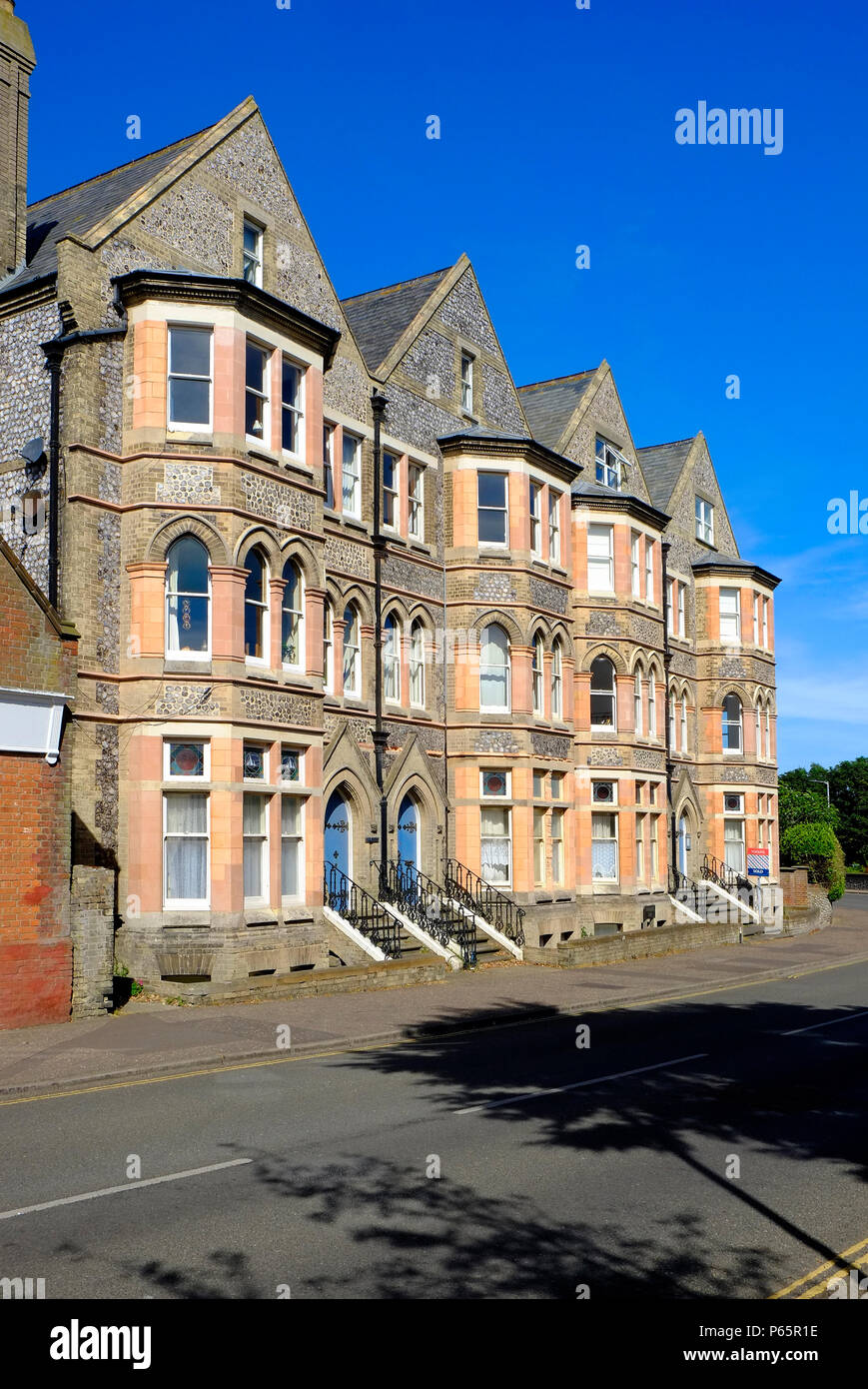 Victorian terraced houses hi-res stock photography and images - Alamy