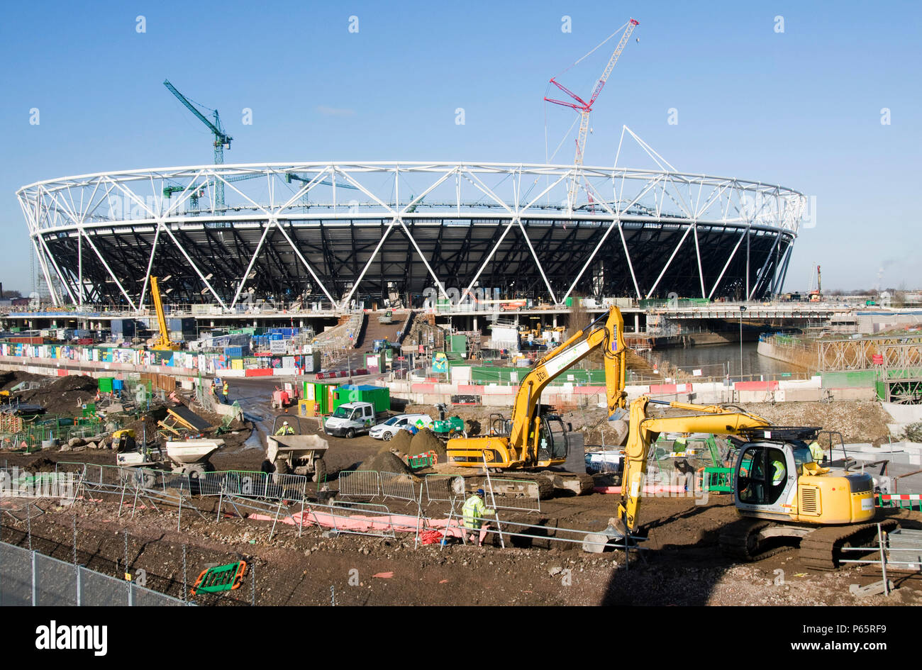Olympic swimming pool stadium hi-res stock photography and images - Alamy