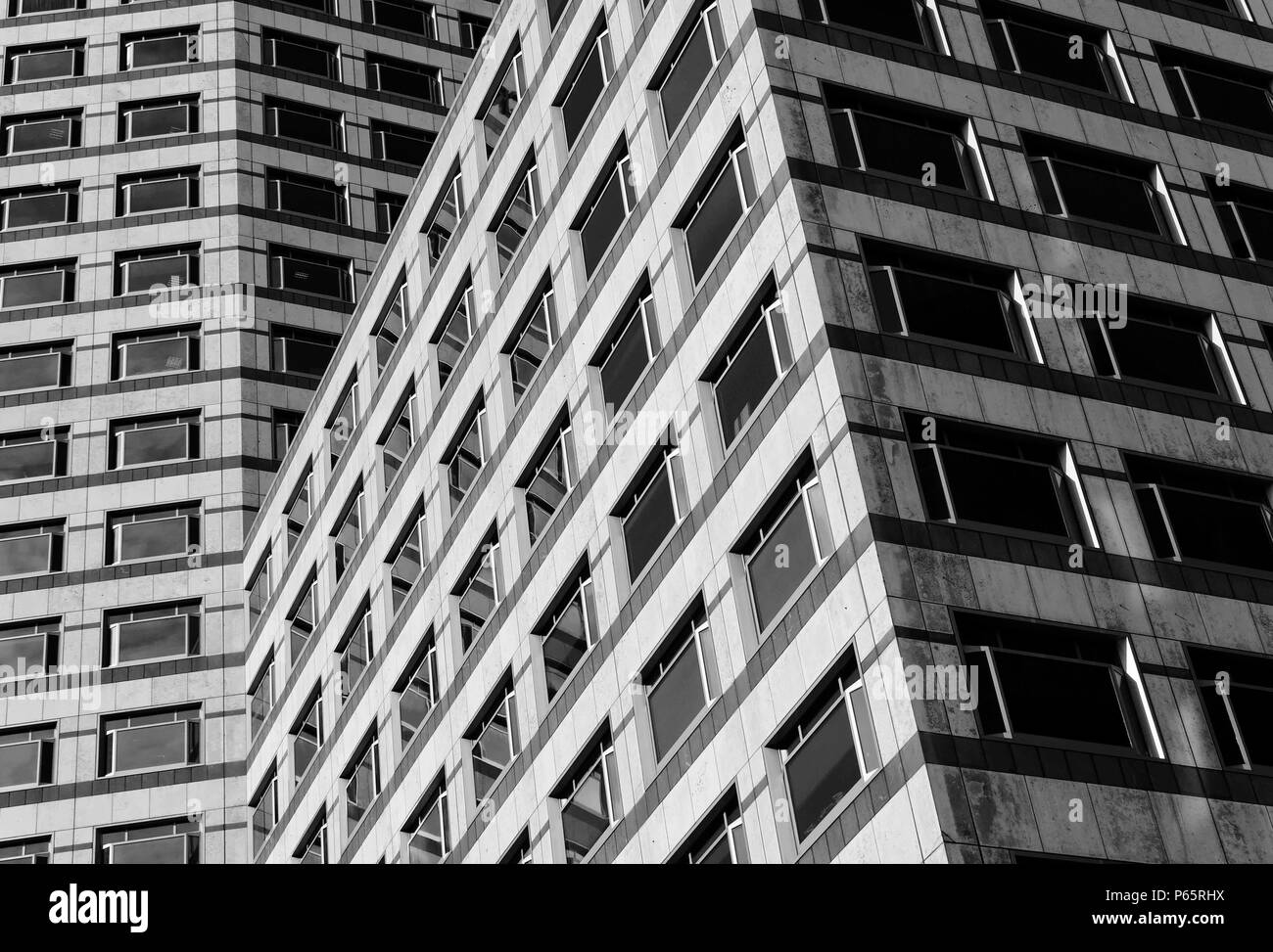 Cabot square canary wharf london Black and White Stock Photos & Images ...