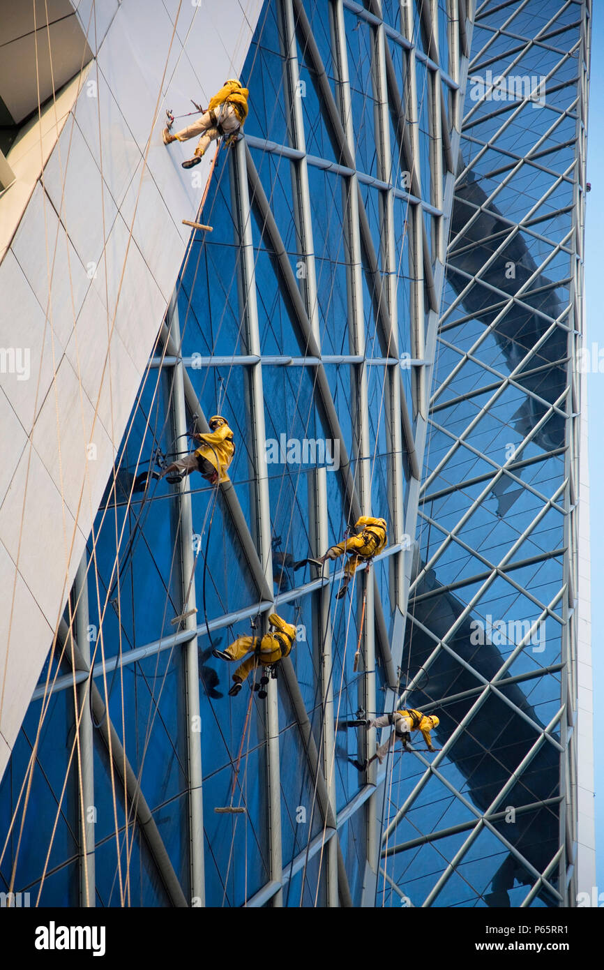 WS ATKINS BWTC BAHRAIN WORLD TRADE CENTRE Stock Photo - Alamy