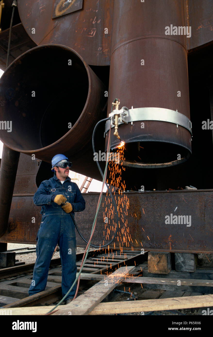 Remote welding hi-res stock photography and images - Alamy