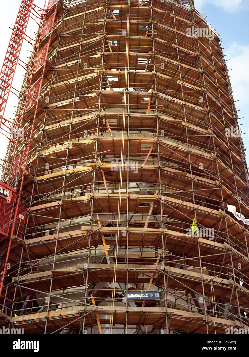 Tower surronded by scaffolding Stock Photo - Alamy