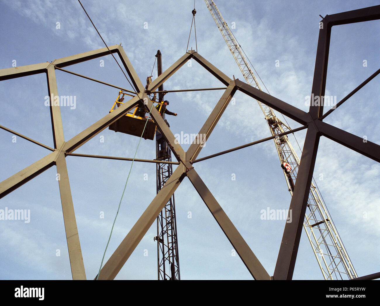 Steel erector hi-res stock photography and images - Alamy